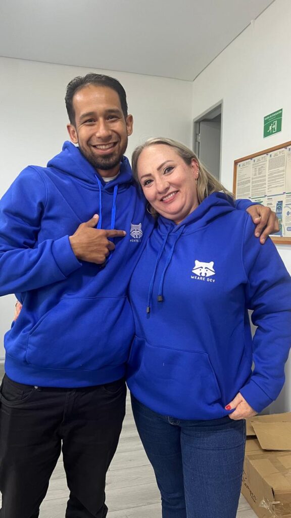 Nosotros - WEARE DEV